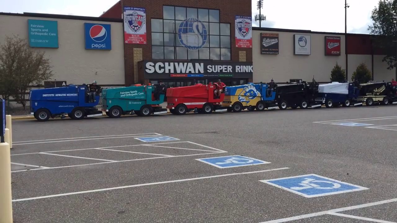 Schwan Super Rink Zamboni Machine Line Up Time Lapse | Zamboni